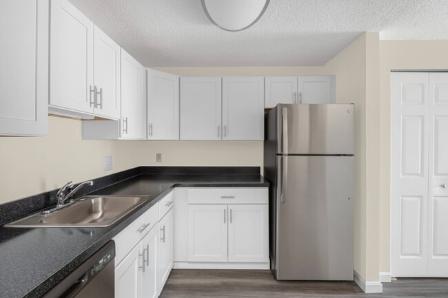 Woodview at Randolph Apartments - 33 Highland Glen Dr Randolph, MA ...