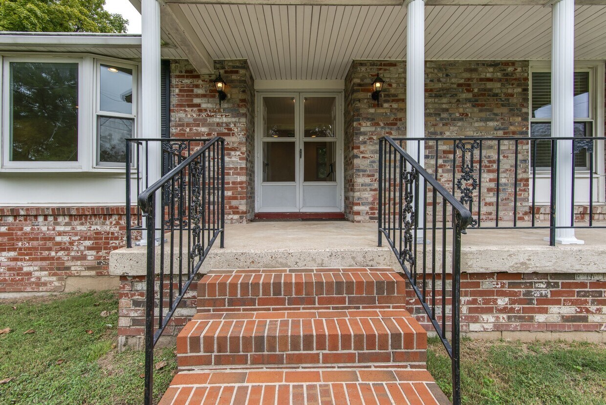 1037 Edwin Warner Dr, Nashville, TN 37205 - House Rental in Nashville ...