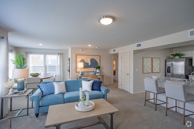 Apartments for Rent with Gym/Fitness Center Near Hefner Village I ...