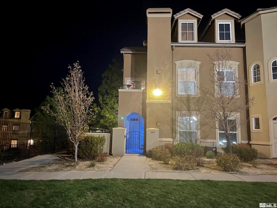 17000 Wedge Pkwy Unit 1411, Reno, NV 89511 - Condo for Rent in Reno, NV ...