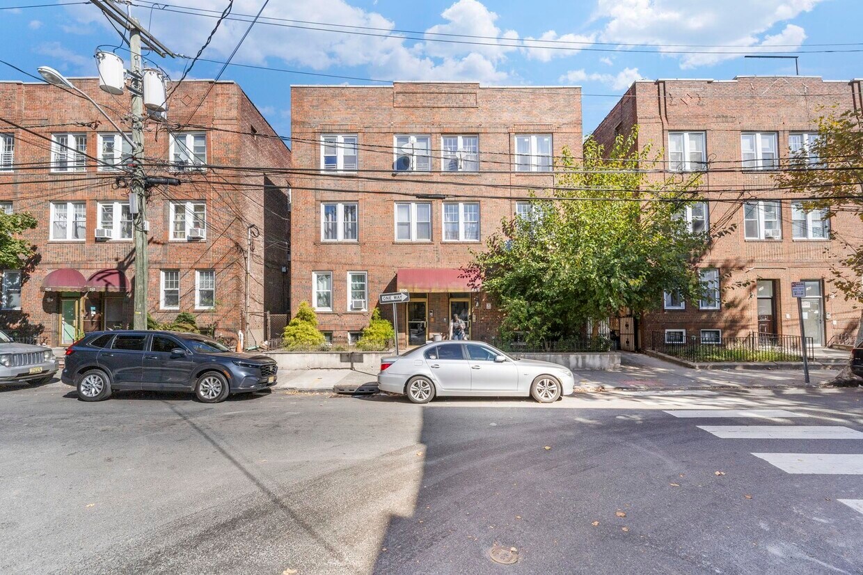 250 Clendenny Ave Unit 4, Jersey City, NJ 07304 - Condo for Rent in ...