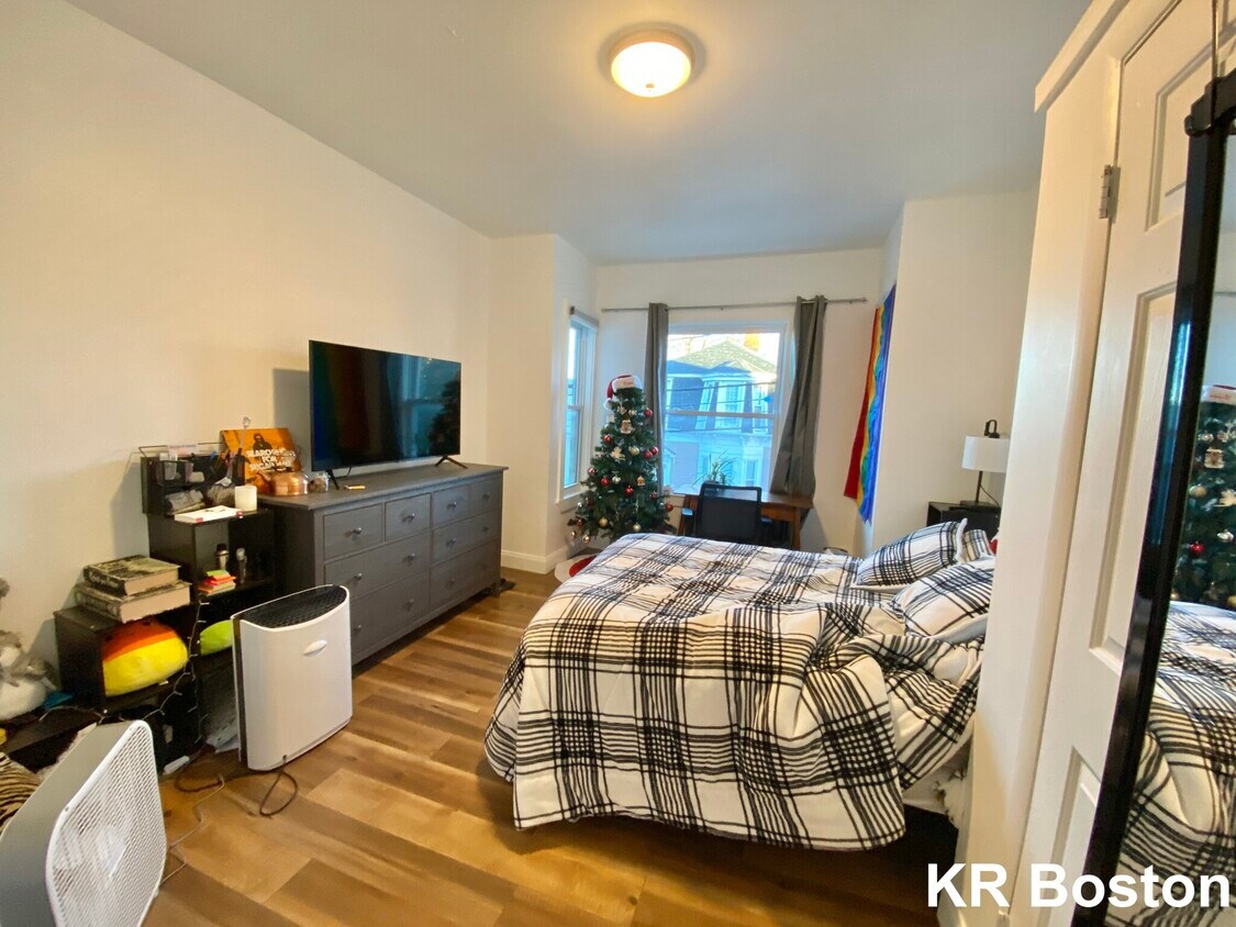 3 Higgins St Unit 9, Boston, MA 02134 - 3 Higgins St Boston, MA 02134 ...