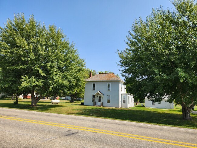 Apartments for Rent with a Balcony in Mount Union IA