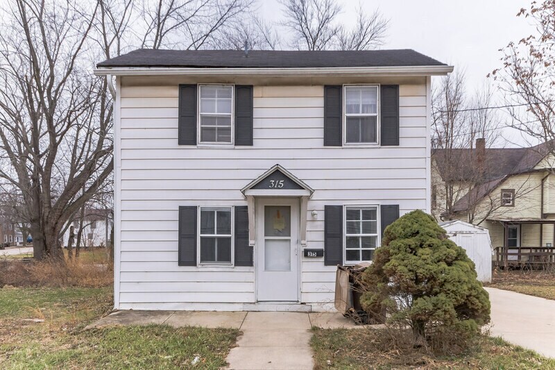 315 W Carpenter St Freeport, IL 61032 - Alquileres en Freeport, IL ...