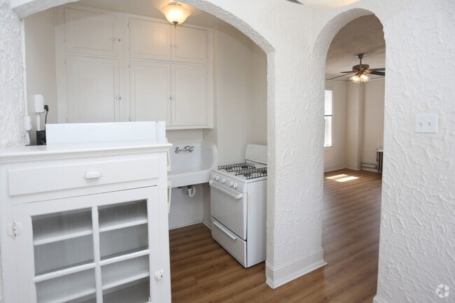 The Saum & Hutcheson Arms Apartments - St. Louis, MO | Apartments.com