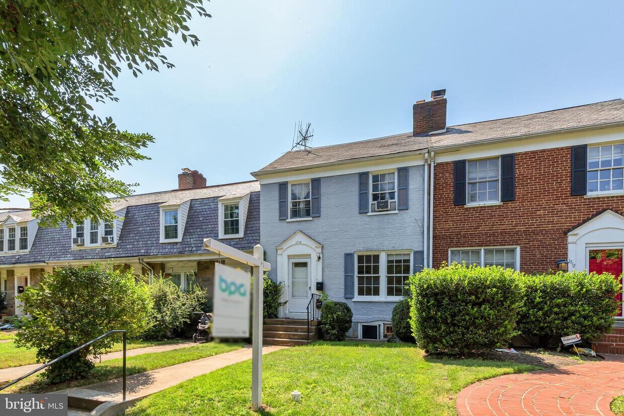 1710 37th St NW Unit 2, Washington, DC 20007 - Room for Rent in ...