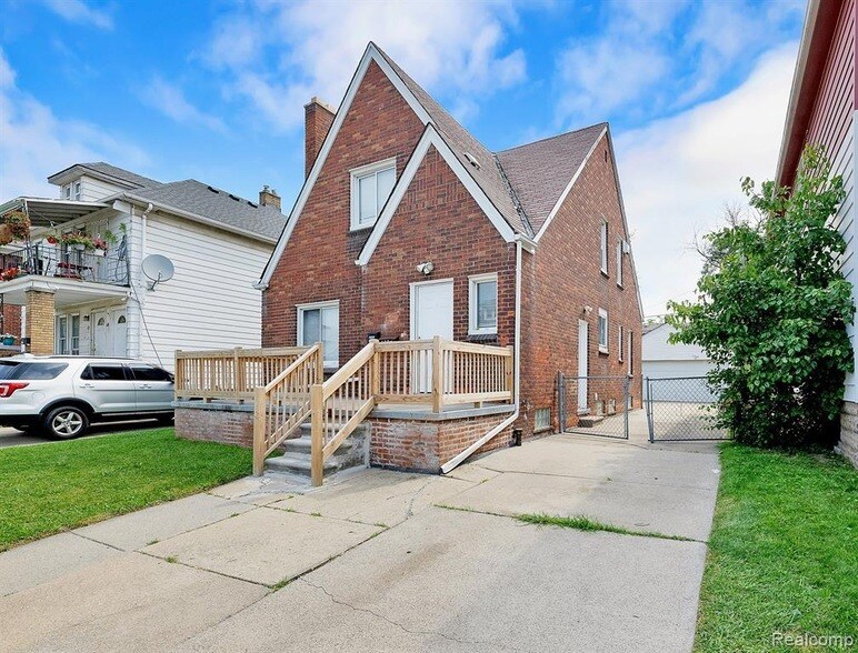 4790 Williamson St Unit LOWER, Dearborn, MI 48126 | Apartments.com