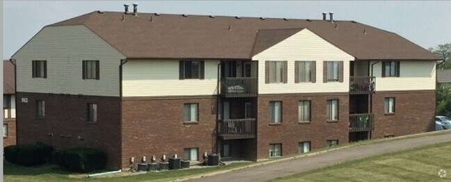 Best Luxury Random Hills Townhouses for Rent - Hamilton, OH - 8 Townhouses