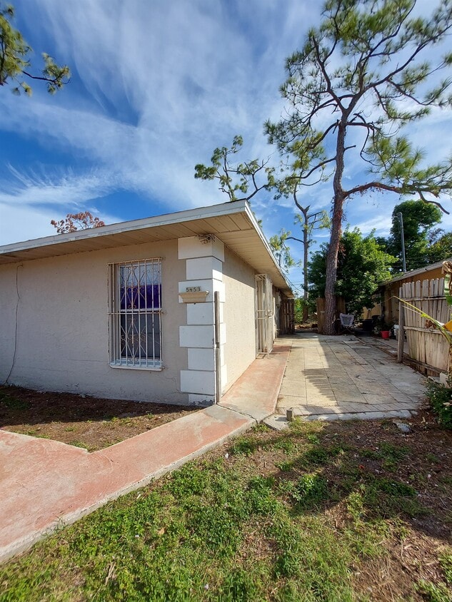 5453 Tenth Ave Fort Myers, FL 33907 - Alquileres en Fort Myers, FL ...