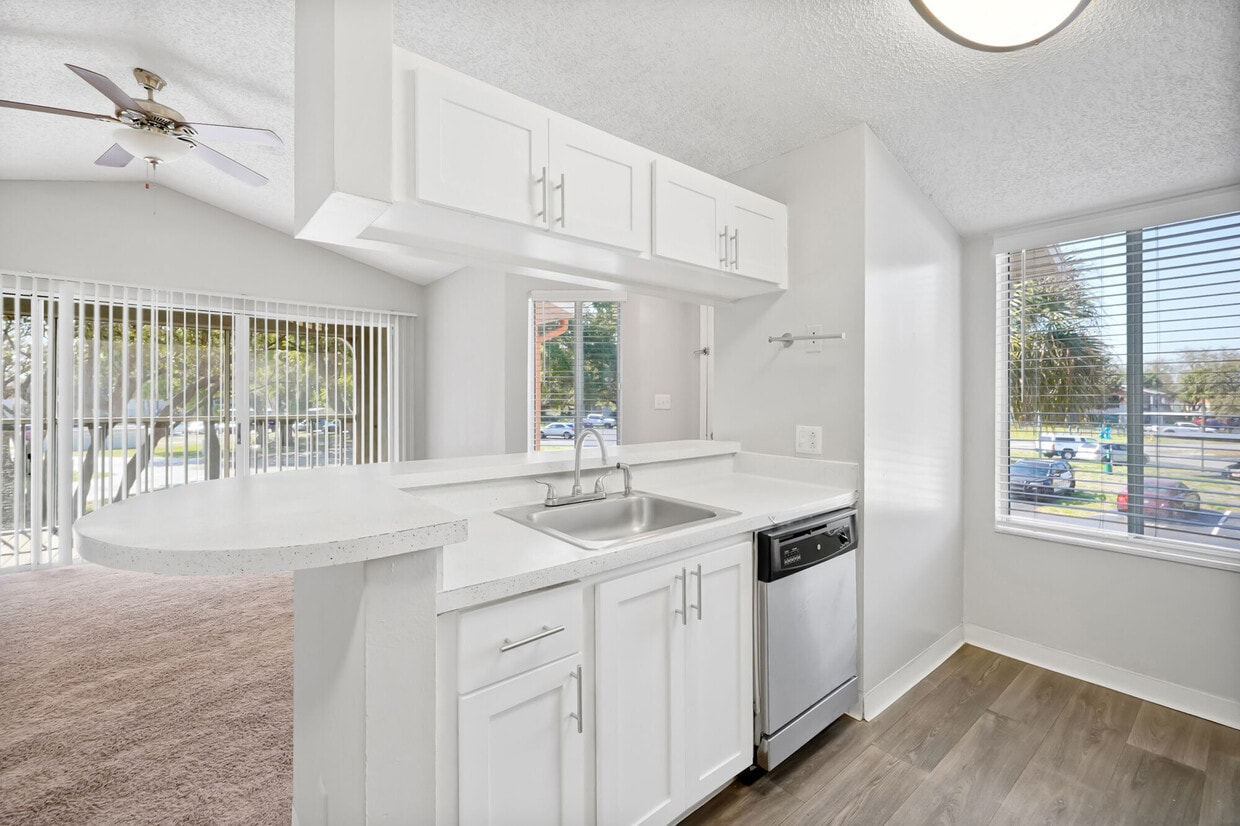 Malabar Lakes - 1018 Ne Malabar Lakes Dr Palm Bay, FL 32905 ...