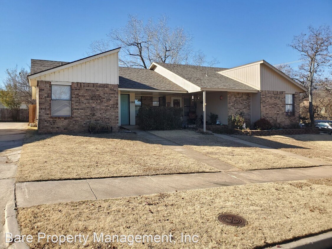 1200 Clearwater Dr, Norman, OK 73071 - House Rental in Norman, OK | Apartments.com