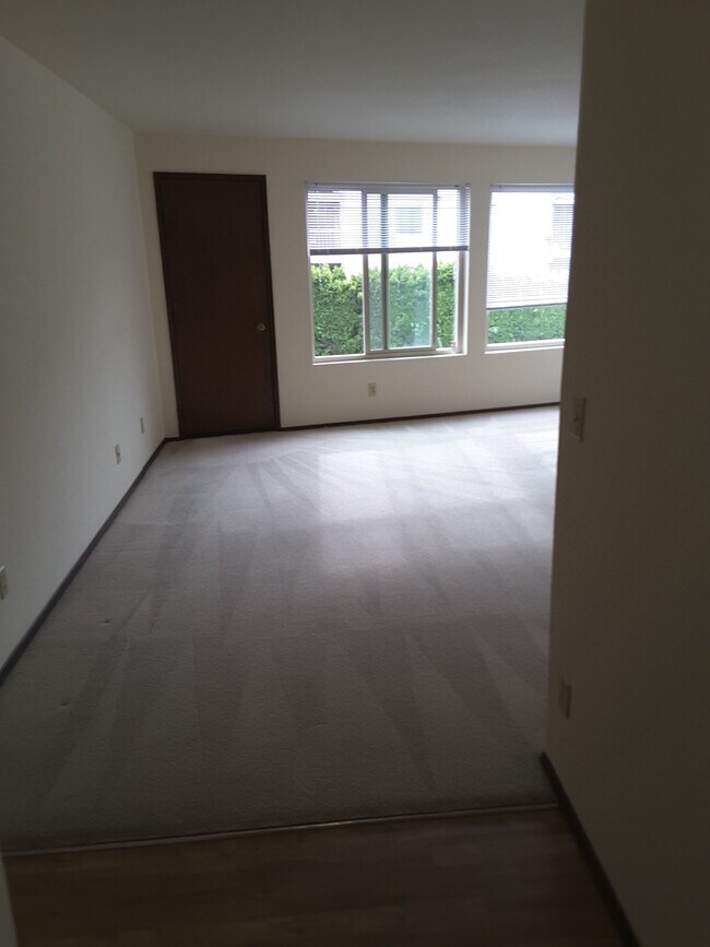 Pinehurst Apartments Apartments - 11500 NE Pinehurst Way Seattle, WA ...