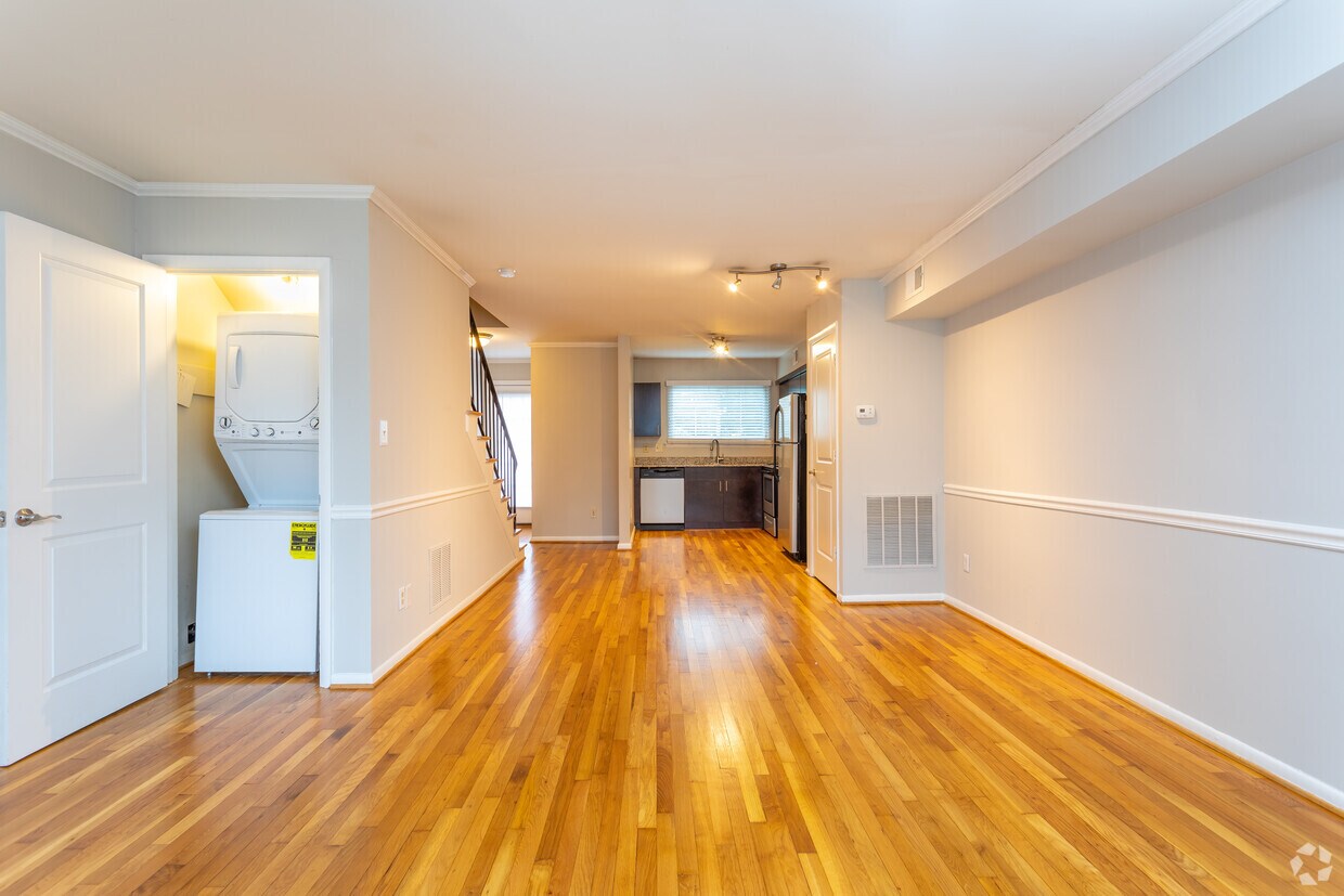 Parkside at Five Points - Apartments in Raleigh, NC | Apartments.com