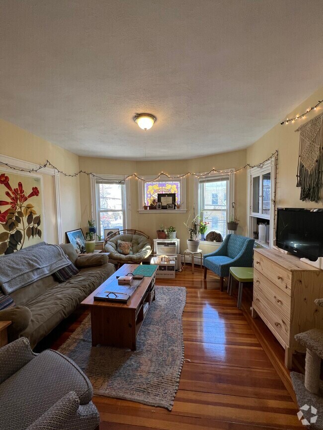 Spring Hill Apartments for Rent with Extra Storage - Somerville, MA ...