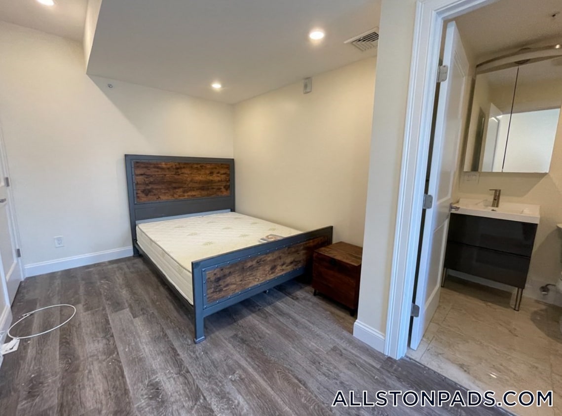 1028A Commonwealth Ave Unit 103, Boston, MA 02215 | Apartments.com