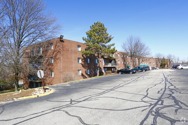 Alcoma on the Green Apartments - 225 Alcoma Blvd Pittsburgh, PA ...