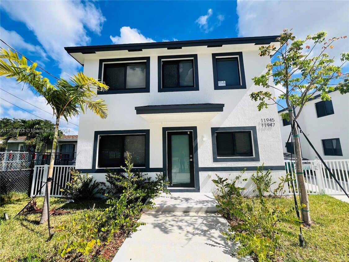 11945 SW 217th St Unit 11945, Goulds, FL 33170 - Room for Rent in ...