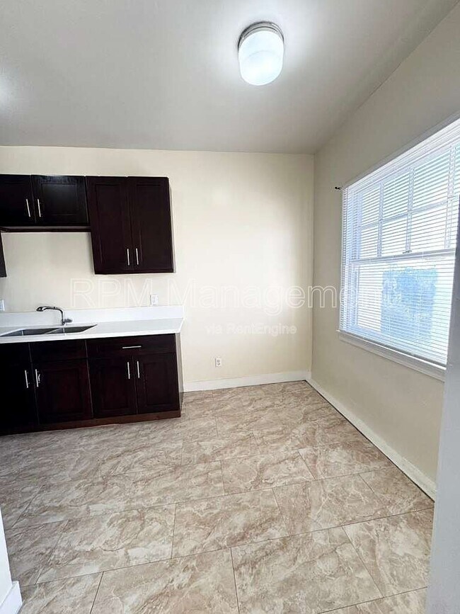 3971 W 9Th St Unit 311, Los Angeles, CA 90019 - Room for Rent in Los ...