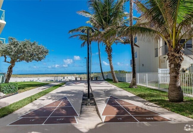 Sea Ranch Lakes Lake Seneca Apartments for Rent with a Yard - Sea Ranch ...