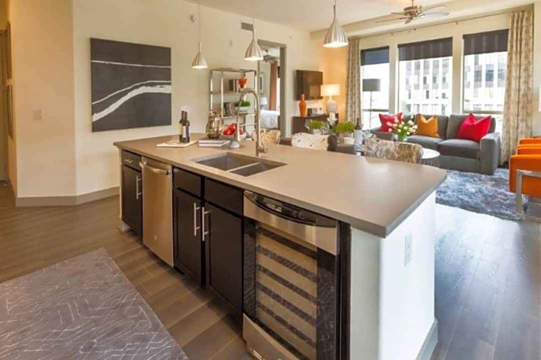 909 Town and Country Blvd Unit 2115, Houston, TX 77024 - Condo for Rent ...