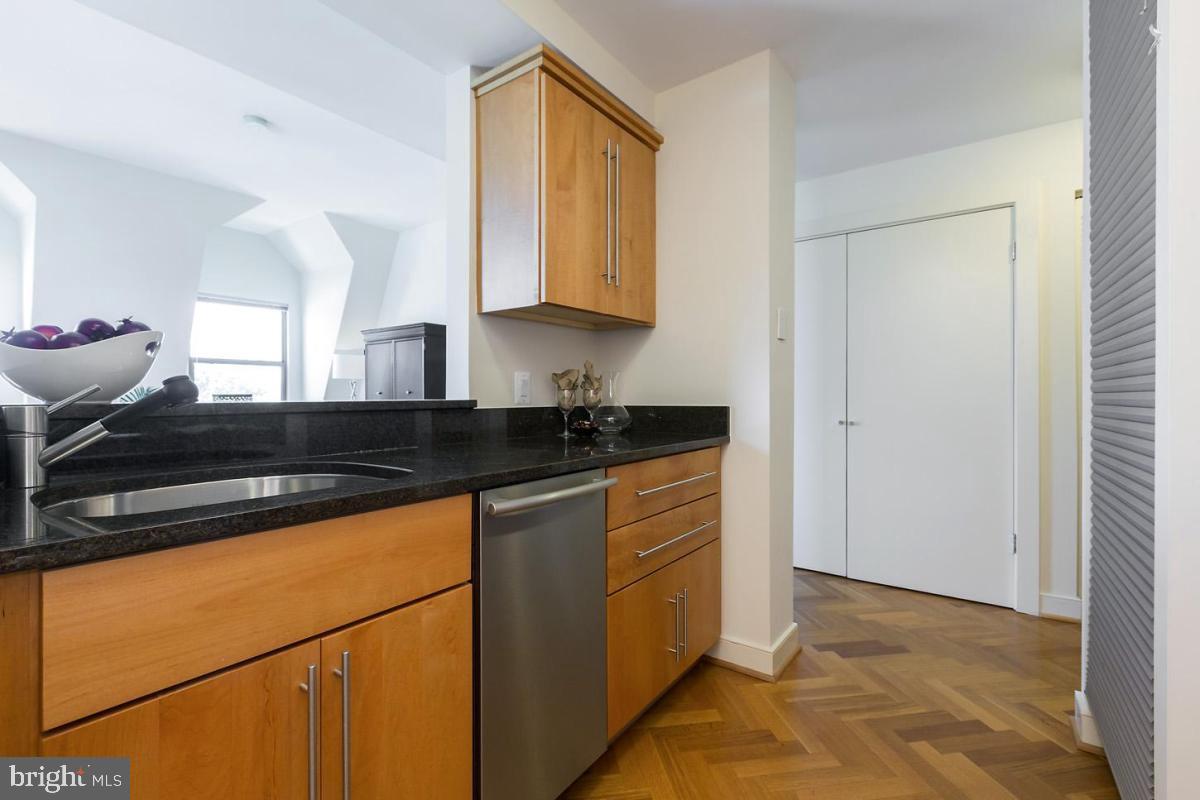 1775 Corcoran St NW Unit 51, Washington, DC 20009 - Room for Rent in ...