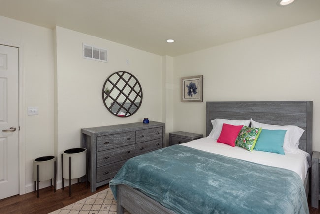 Metro Apartments at Wood River Apartments - Wood River, IL | Apartments.com