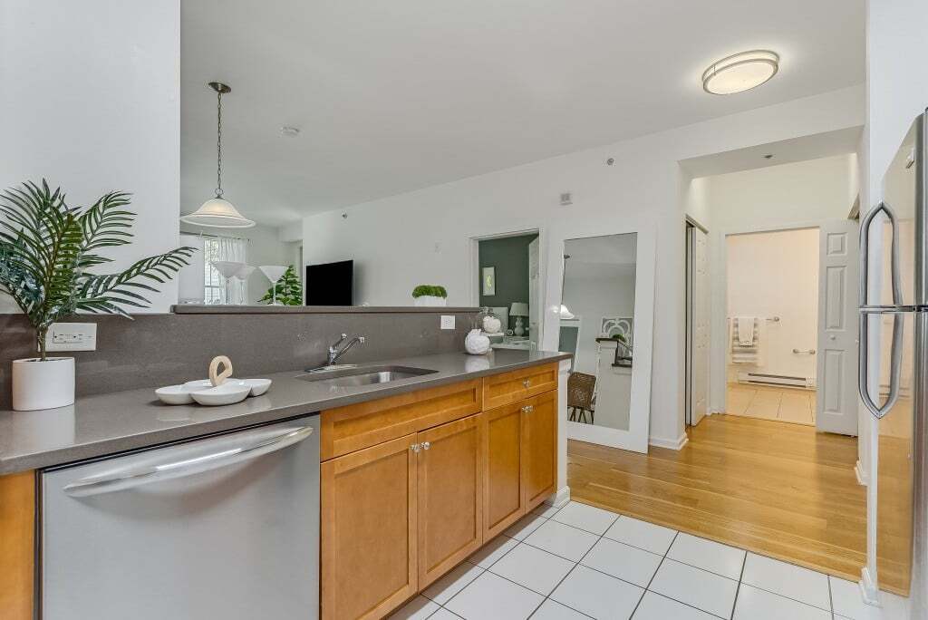 Pier Village Apartments - 50 Chelsea Ave Long Branch, NJ 07740 ...