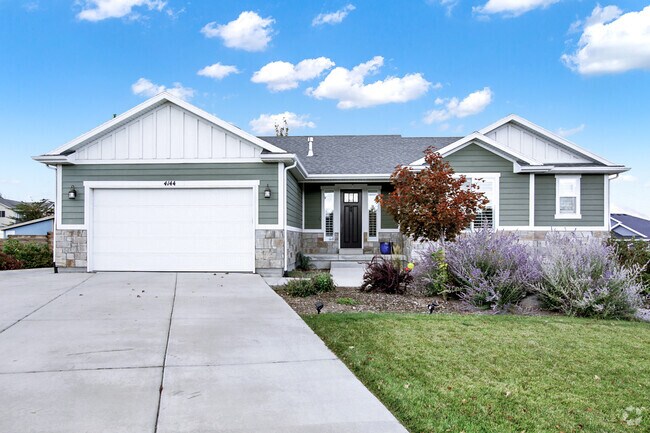 Country Crossing Estates Apartments for Rent with a Garage - South ...
