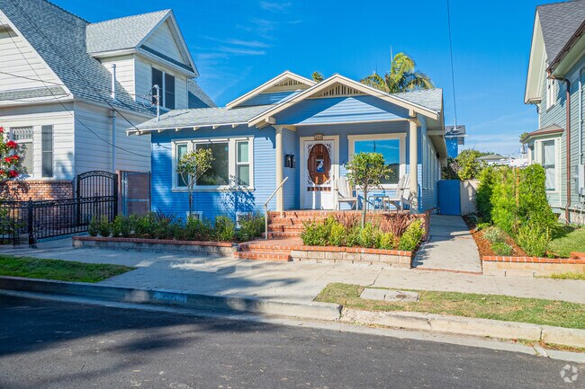 Harbor View Apartments for Rent with Parking - San Pedro, CA - 2 ...