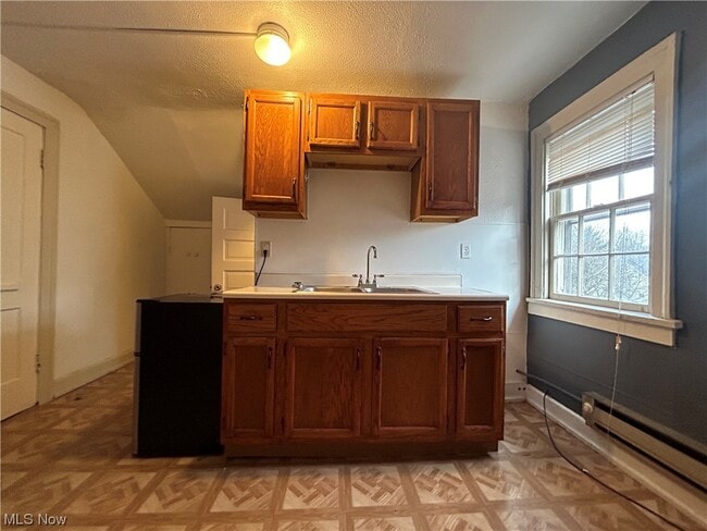 1462 Maple Rd Unit 3, Cleveland Heights, OH 44121 - Room for Rent in ...