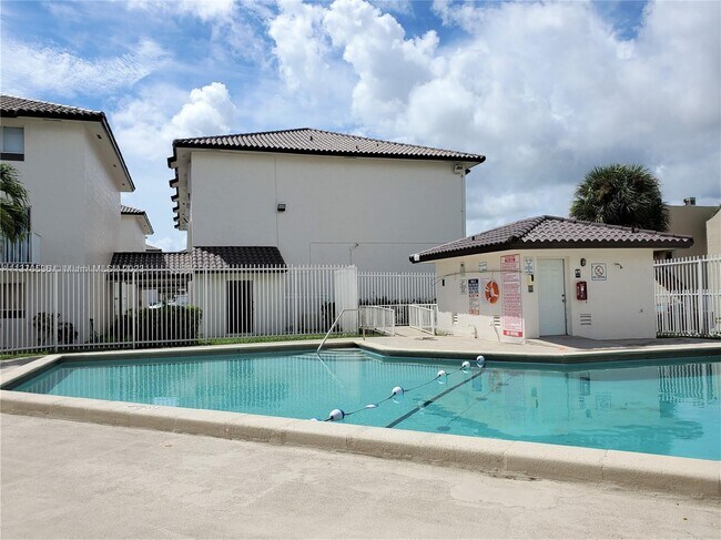 900 SW 104th Ct Unit B-102, Miami, FL 33174 - Condo for Rent in Miami ...