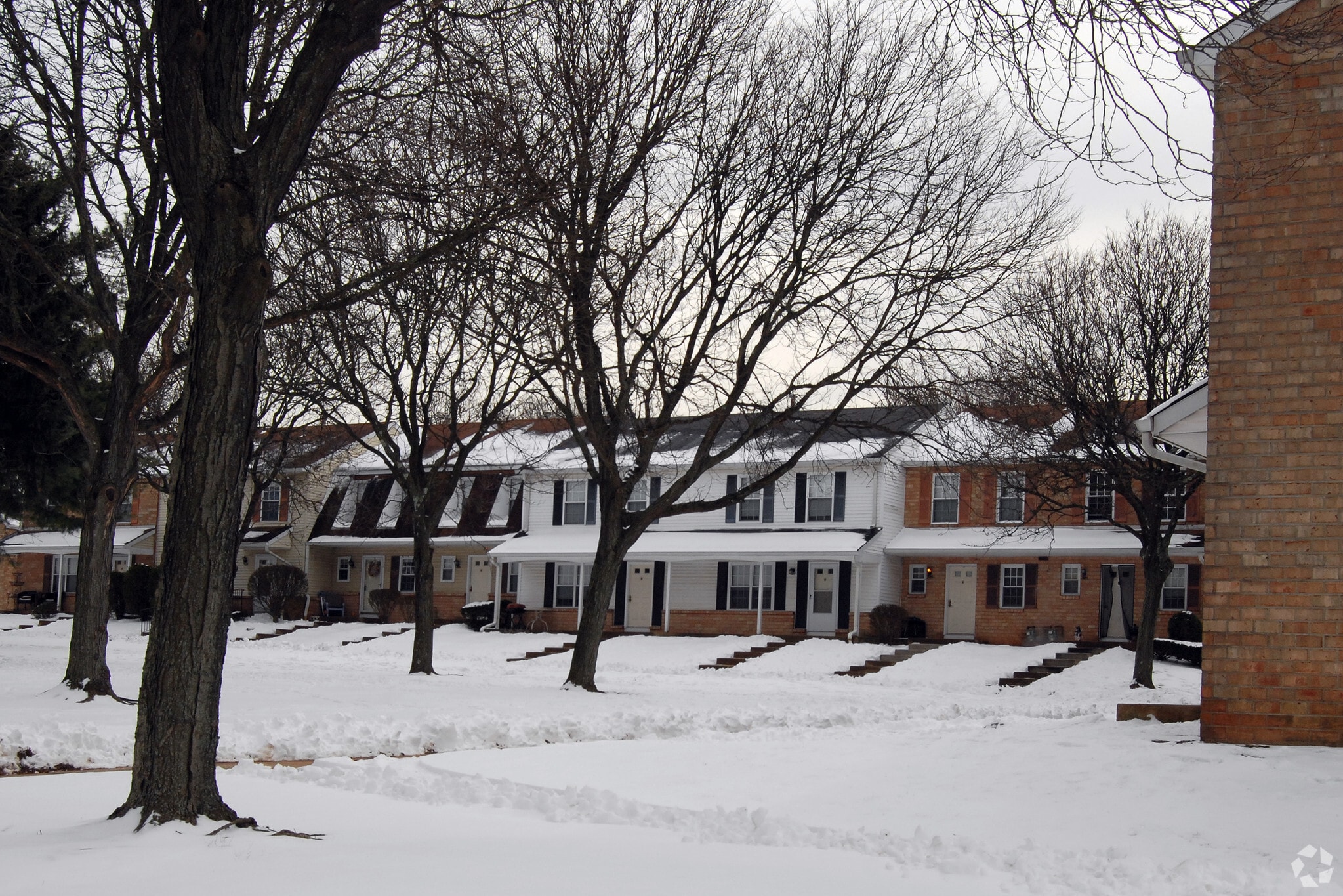 Colonial Square Townhouses - 1030 Grove Ave Edison, NJ 08820 ...