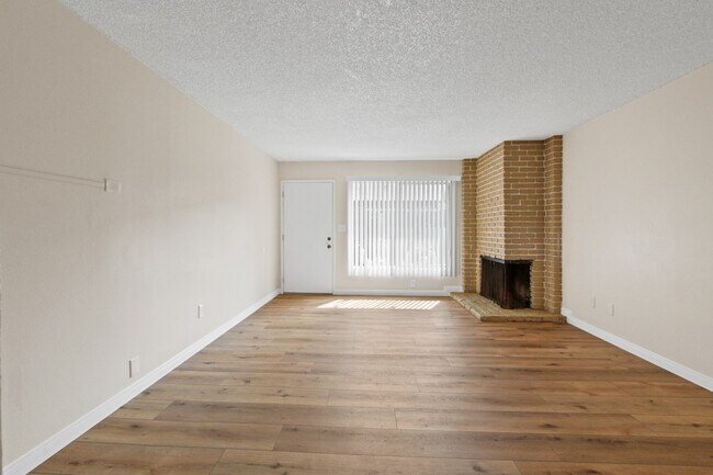 Pet-Friendly Townhomes for Rent in Orange County, CA - 48 Townhouses ...