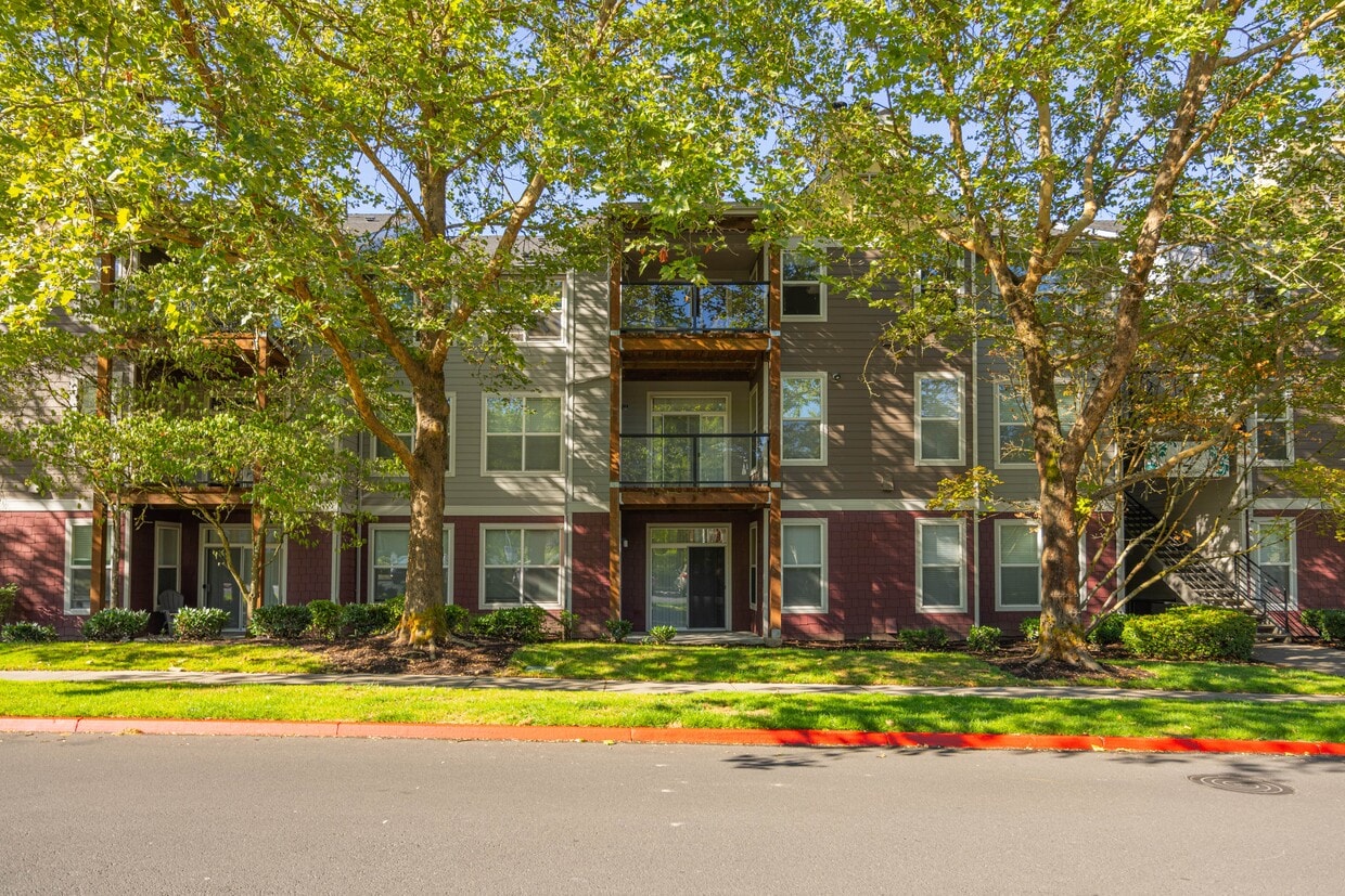 Commons at Verandas in Tanasbourne Apartments - 2501 Nw Overlook Dr ...