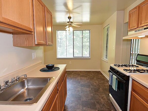 Montgomery Trace Apartment Homes - Silver Spring, MD | Apartments.com