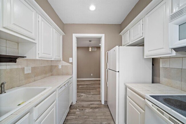 1311 Antoine Dr Unit 206, Houston, TX 77055 - Condo for Rent in Houston ...