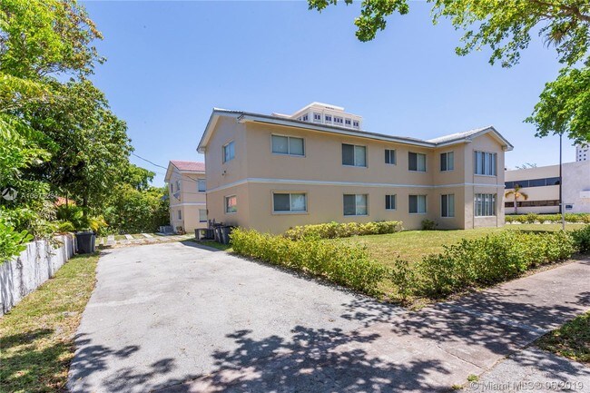 2882 S Le Jeune Rd Miami, FL 33142 - Alquileres en Miami, FL ...
