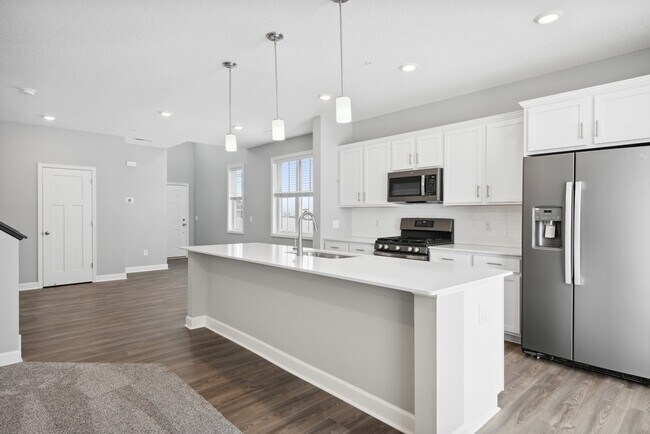 Bentley Village - 9392-9485 4th St N Lake Elmo, MN - Apartments for ...