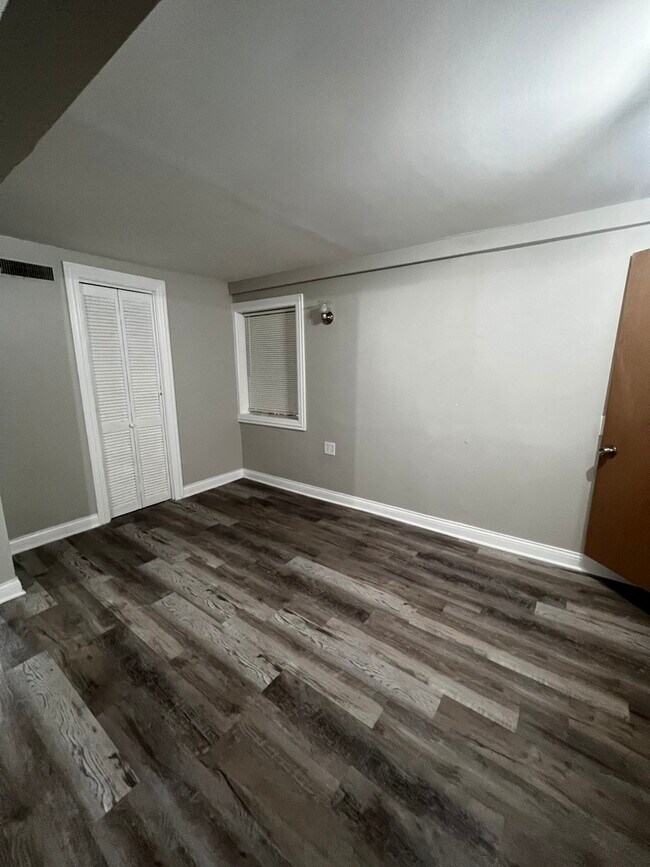 827 W 34th Pl, Chicago, IL 60608 - House Rental in Chicago, IL | Apartments.com