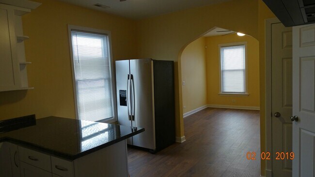 5622 N Mango Ave Unit 2Nd Floor Rear, Chicago, IL 60646 - Room for Rent ... 5622 N Mango Ave Unit 2Nd Floor Rear, Chicago, IL 60646 - Room for Rent ...