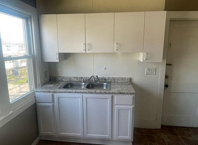 3545 W 120th St Unit UP, Cleveland, OH 44111 - Room for Rent in Cleveland, OH | Apartments.com