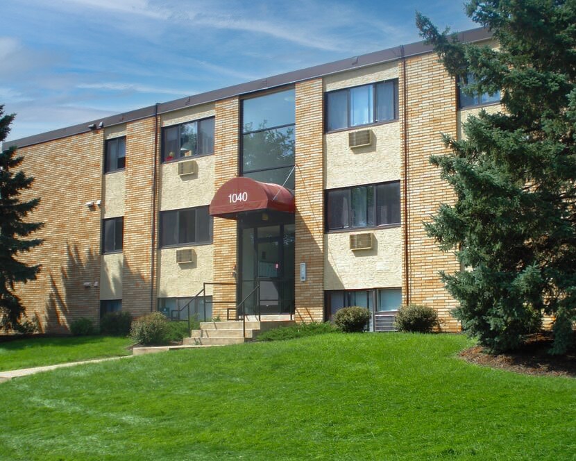 Clark Place Apartments & Townhomes - 1028 8Th Ave S South Saint Paul ...