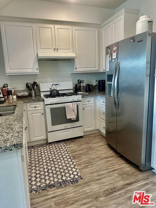 7241 Maple Rd, Los Angeles, CA 91405 - House Rental in Los Angeles, CA ...
