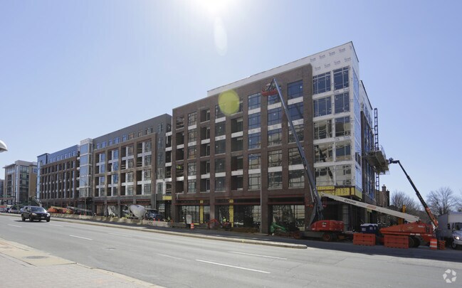 672 Flats Rentals - Arlington, VA | Apartments.com