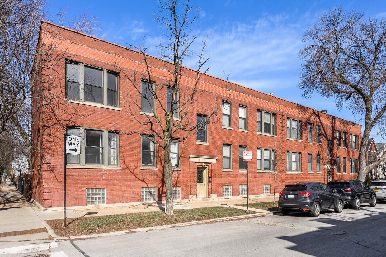 1958 W George St Unit 2, Chicago, IL 60657 - Condo for Rent in Chicago ...