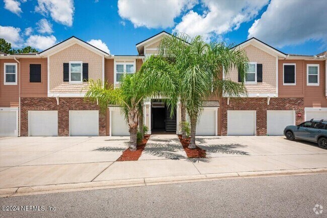 Castlegate Apartments for Rent with a Garage - Fruit Cove, FL - 2 ...