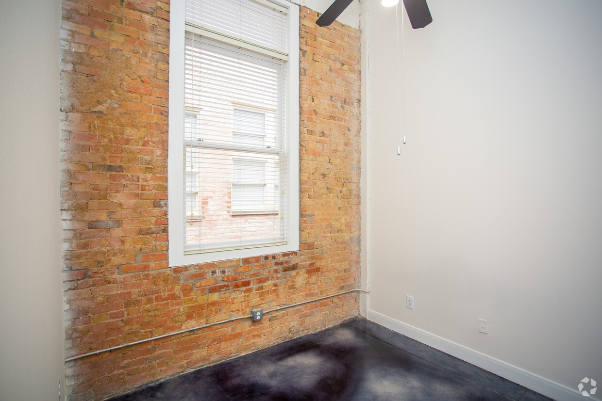 Homes of Parker Commons - 1015 S Jennings Ave Fort Worth, TX 76104 ...