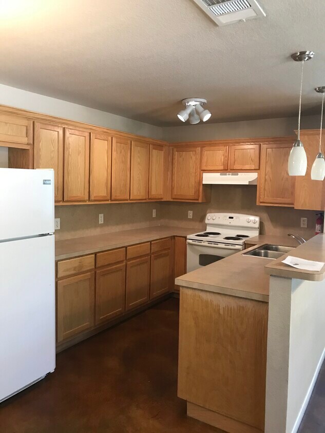 718 Jackson St, Belton, TX 76513 - House Rental in Belton, TX ...