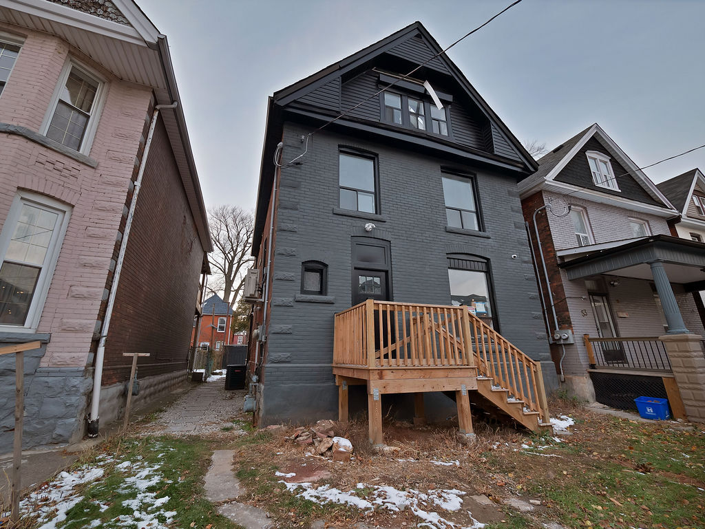 51 Stirton St Unit 2, Hamilton, ON L8L 6E7 - Apartment for Rent in ...