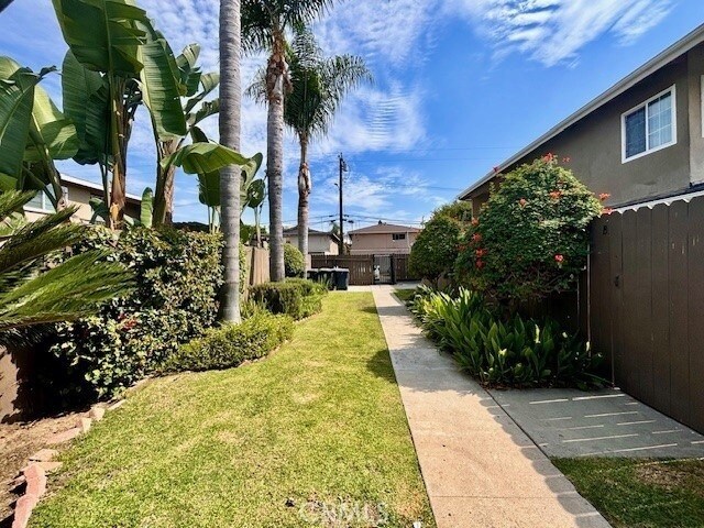 17102 Emerald Ln Unit D, Huntington Beach, CA 92647 | Apartments.com
